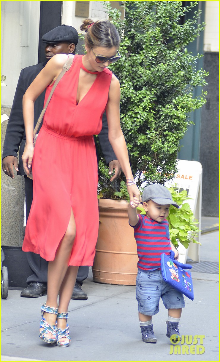 Miranda Kerr & Flynn: Day Out in the Big Apple!: Photo 2689060 ...