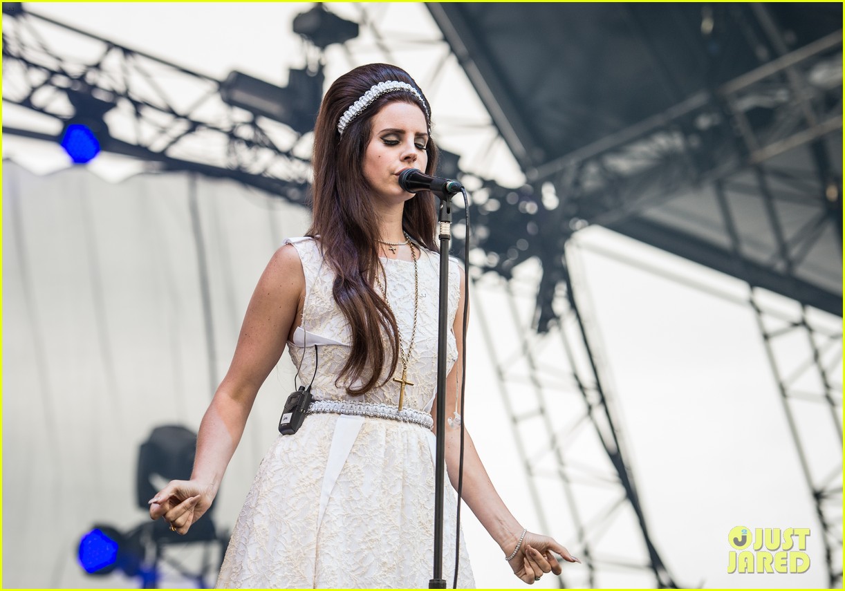 Lana Del Rey: Eurockeennes Music Festival Performance!: Photo 2682061 ...
