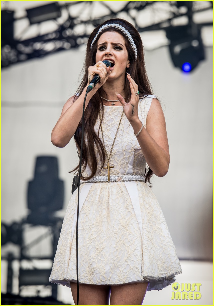 Lana Del Rey: Eurockeennes Music Festival Performance!: Photo 2682063 ...