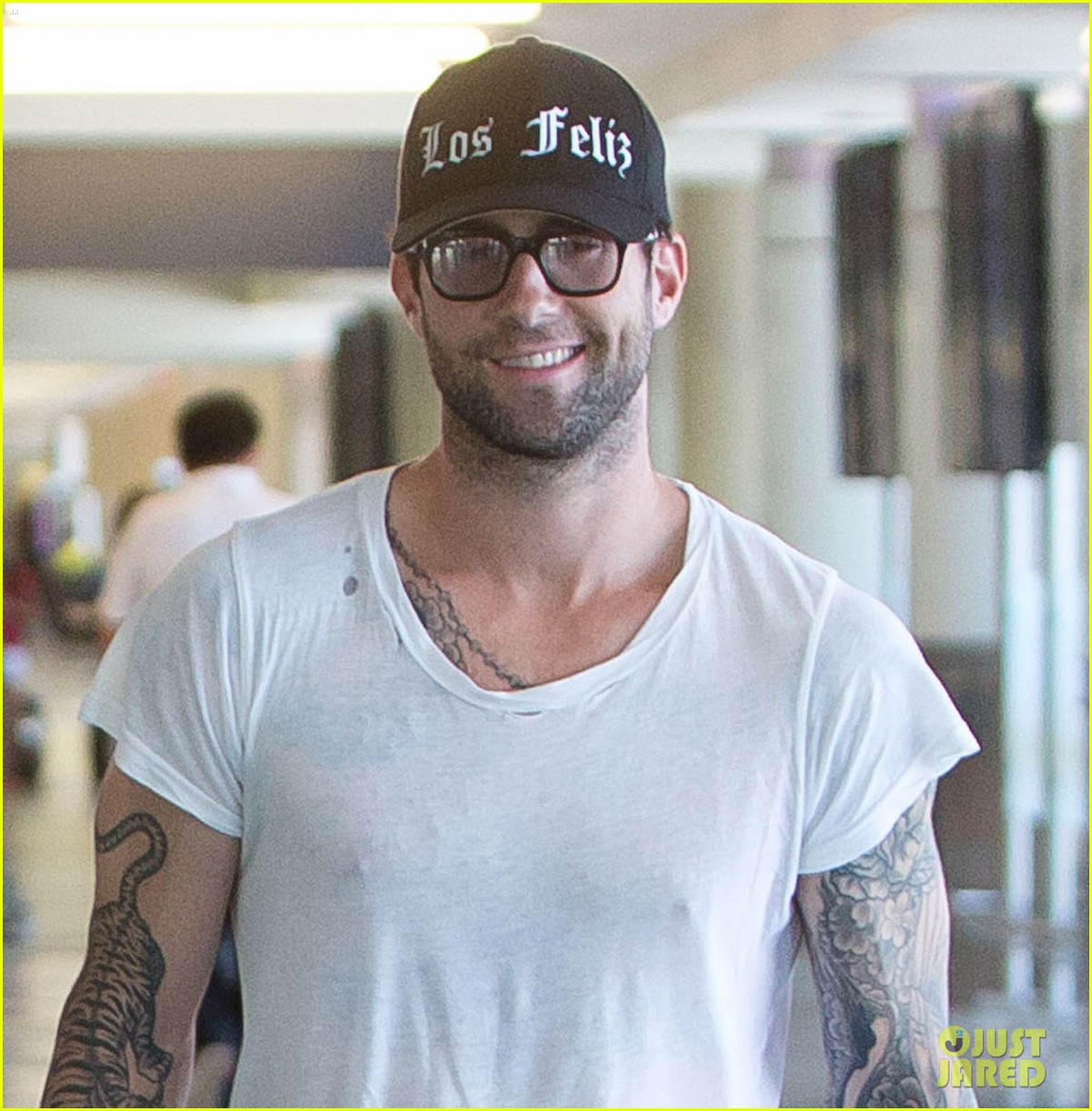 Adam Levine Tweets Food Truck Recommendation!: Photo 2689993 | Adam ...