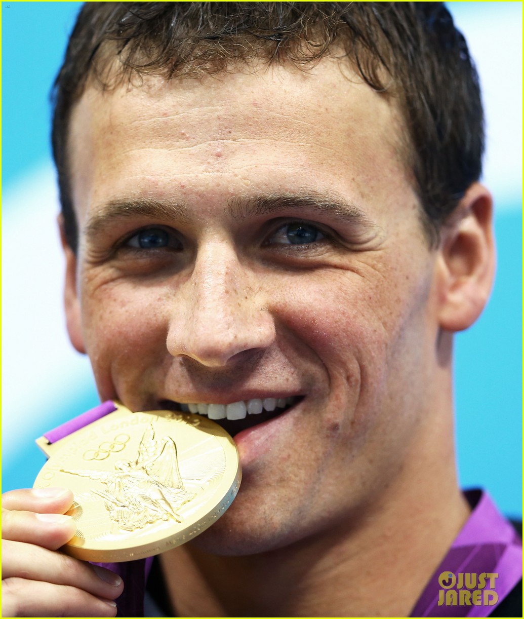 Ryan Lochte Wins USA's First Gold Medal in London!: Photo 2693392 ...