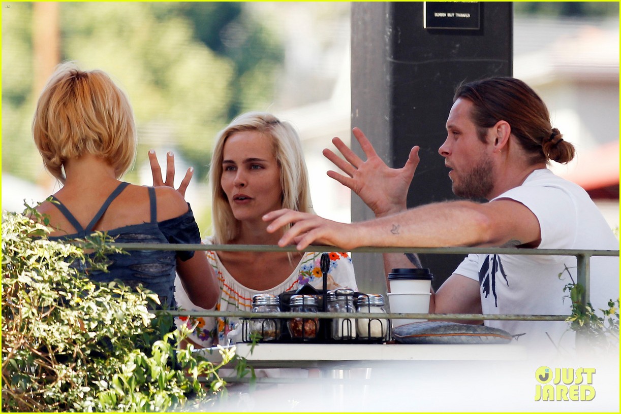 Isabel Lucas: Late Night Movie with a Gal Pal!: Photo 2692665 | Isabel ...