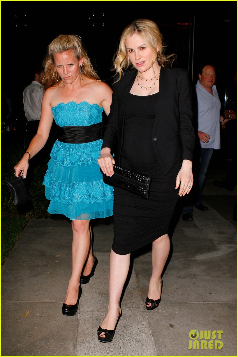 Anna Paquin: Baby Bump at 'True Blood' Wrap Party!: Photo 2684794 ...