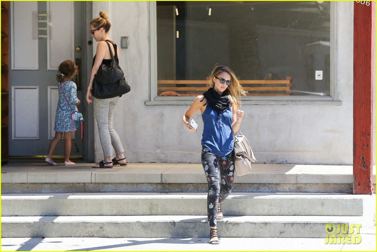 Jessica Alba: Gun Training for 'Sin City: A Dame to Kill For'!: Photo ...