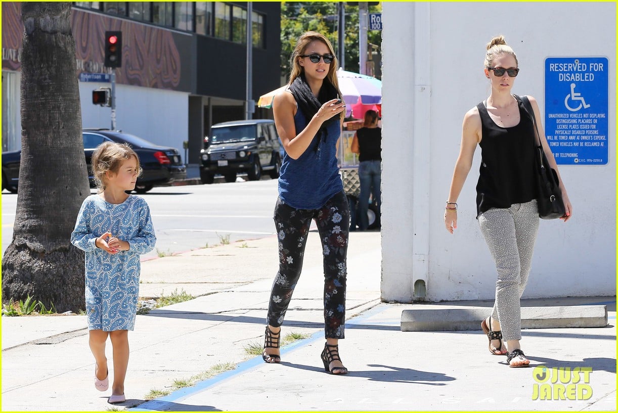 Jessica Alba: Gun Training for 'Sin City: A Dame to Kill For'!: Photo ...