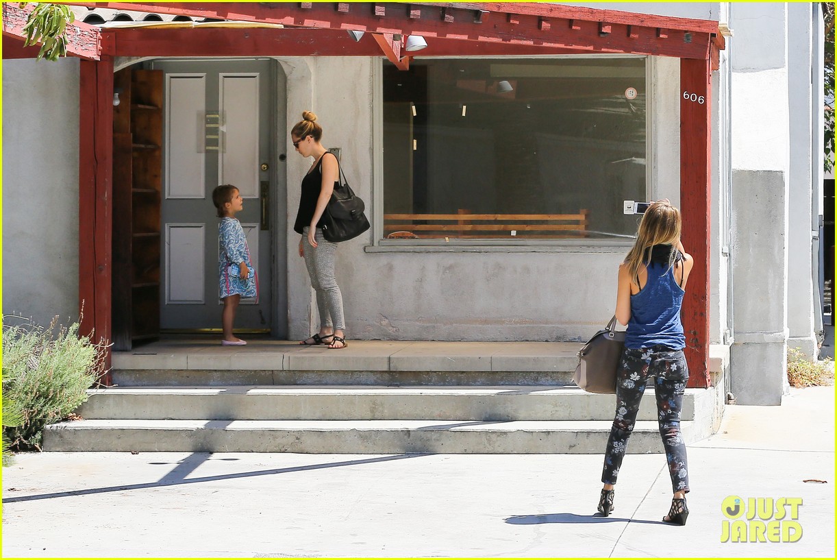 Jessica Alba: Gun Training for 'Sin City: A Dame to Kill For'!: Photo ...