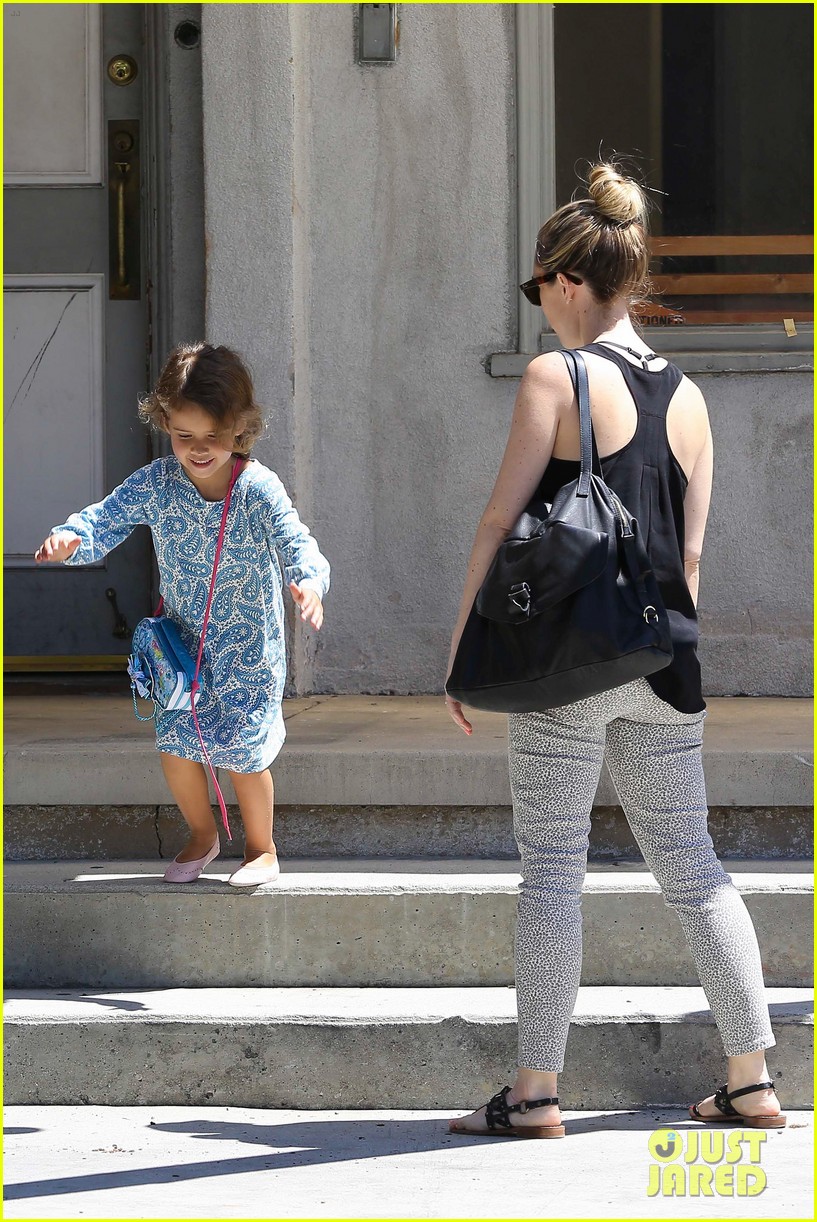 Jessica Alba: Gun Training for 'Sin City: A Dame to Kill For'!: Photo ...