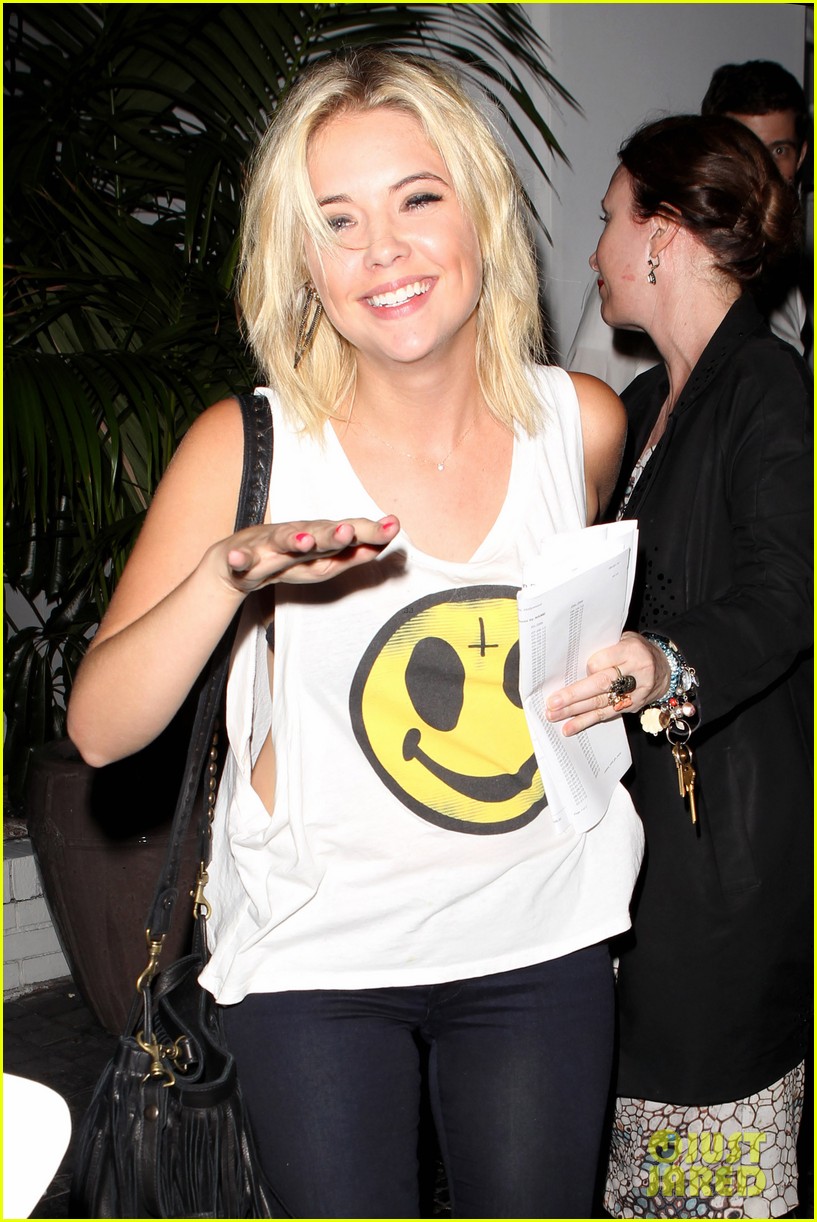 Ashley Benson: Chateau Marmont Smiles!: Photo 2697272 | Ashley Benson ...