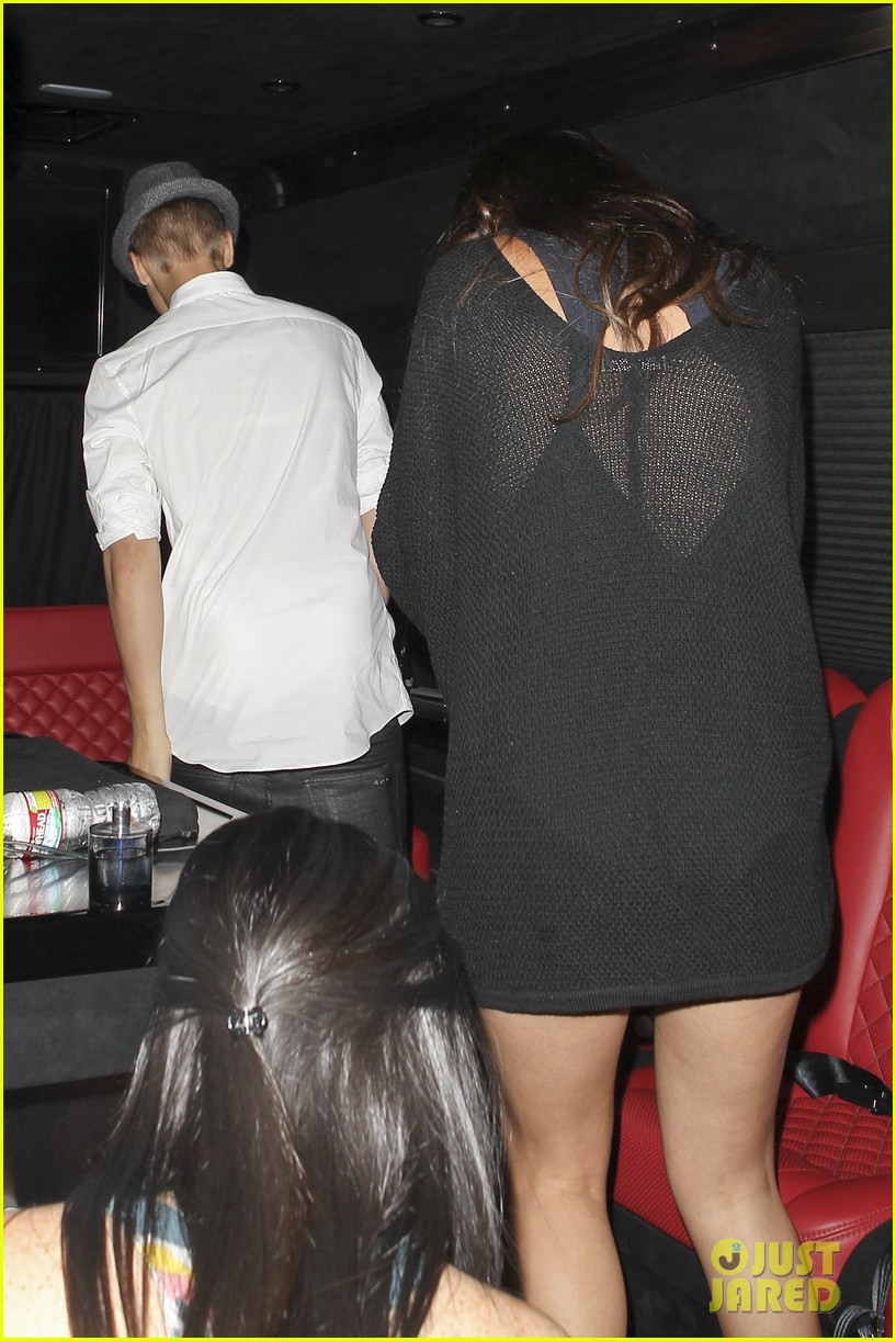 Justin Bieber & Selena Gomez: Laugh Factory Date!: Photo 2699639 ...