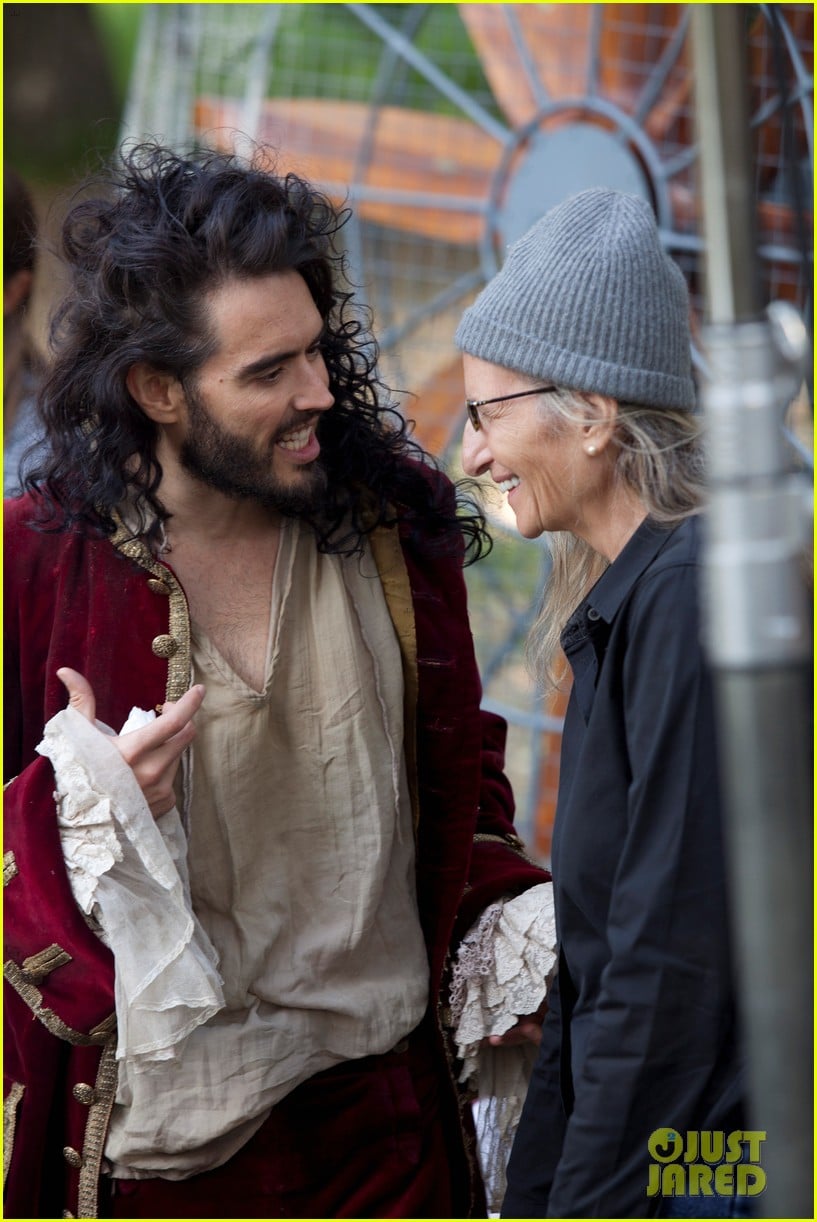 Russell Brand: Captain Hook in Disney Parks Ad Campaign!: Photo 2695368 ...