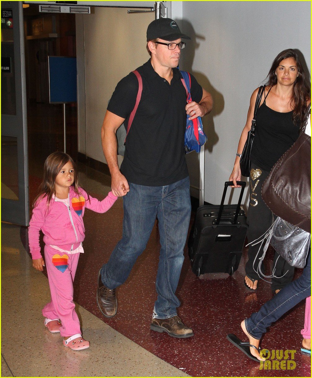 Matt Damon: Flight with the Family!: Photo 2703723 | Celebrity Babies ...