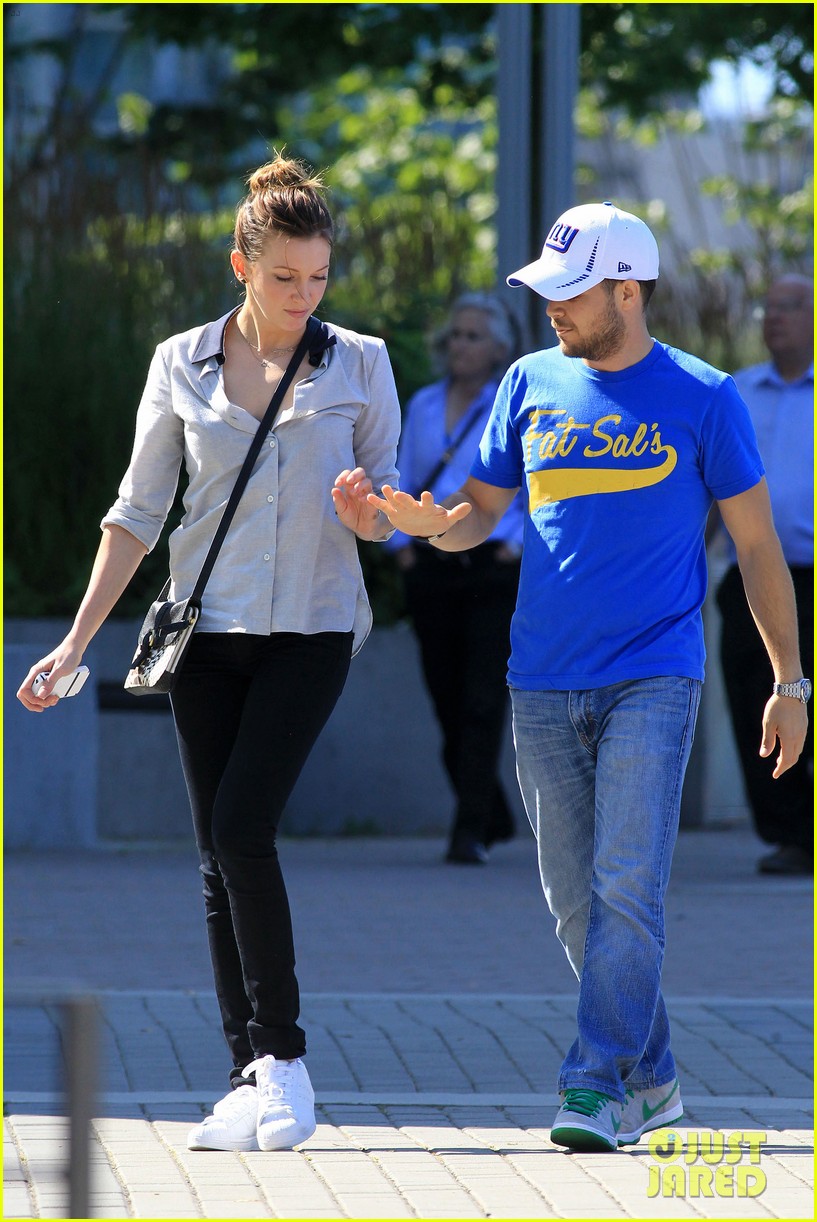 Katie Cassidy & Jerry Ferrara: New Couple Alert!: Photo 2701130 | Jerry ...