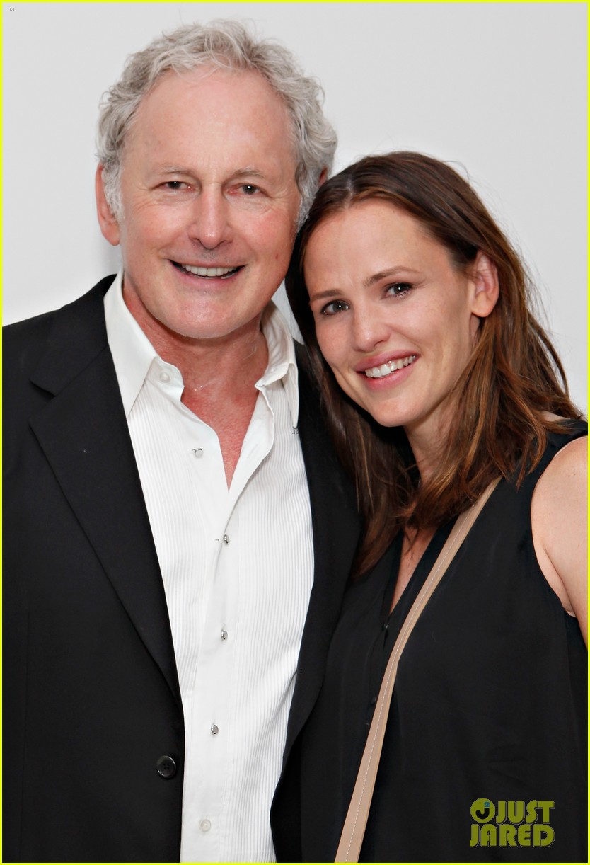 Jennifer Garner & Victor Garber: 'Alias' Reunion in NYC!: Photo 2702079 ...