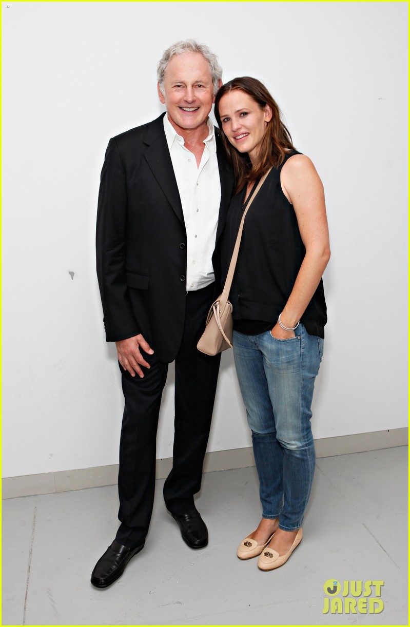 Jennifer Garner & Victor Garber: 'Alias' Reunion in NYC!: Photo 2702085 ...