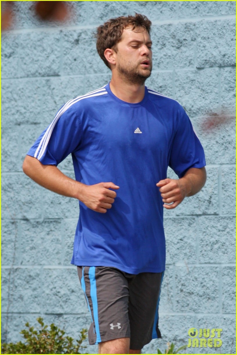 Joshua Jackson: Monday Morning Jog!: Photo 2697906 | Joshua Jackson ...