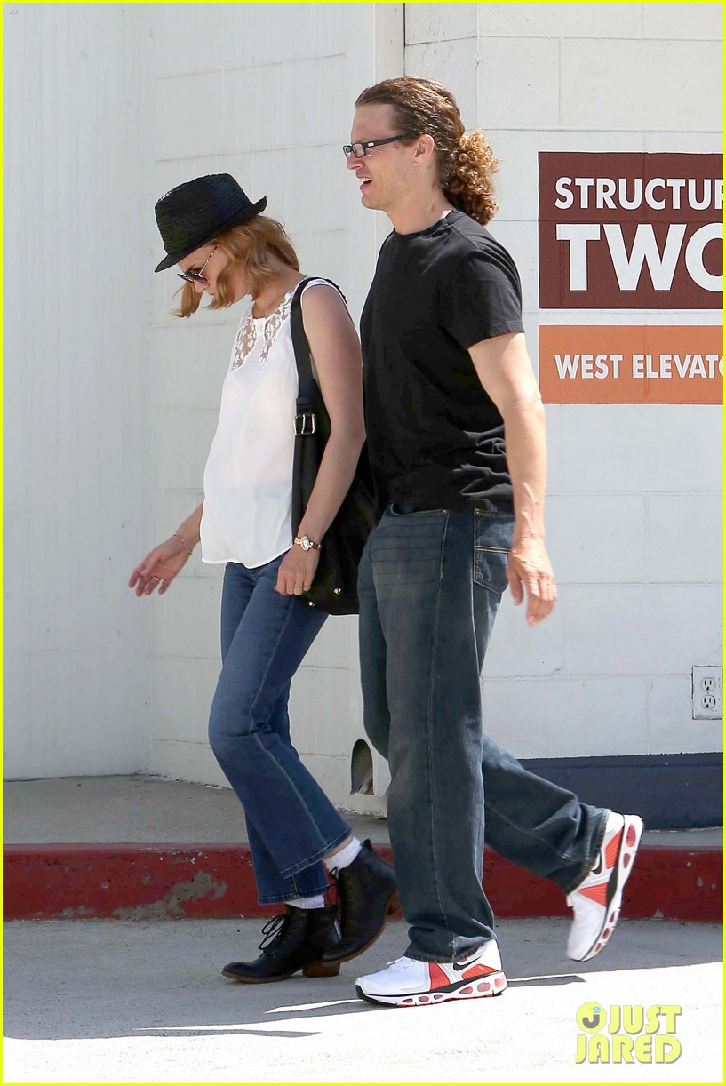 January Jones: Holding Hands with Noah Miller!: Photo 2705625 | January ...