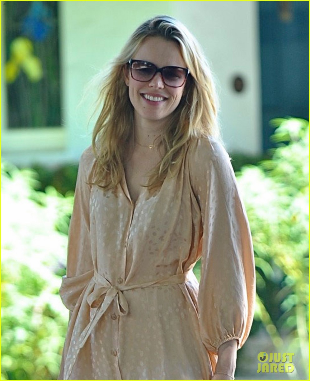 Michael Sheen Cut From Rachel McAdams' 'To The Wonder': Photo 2711612 ...