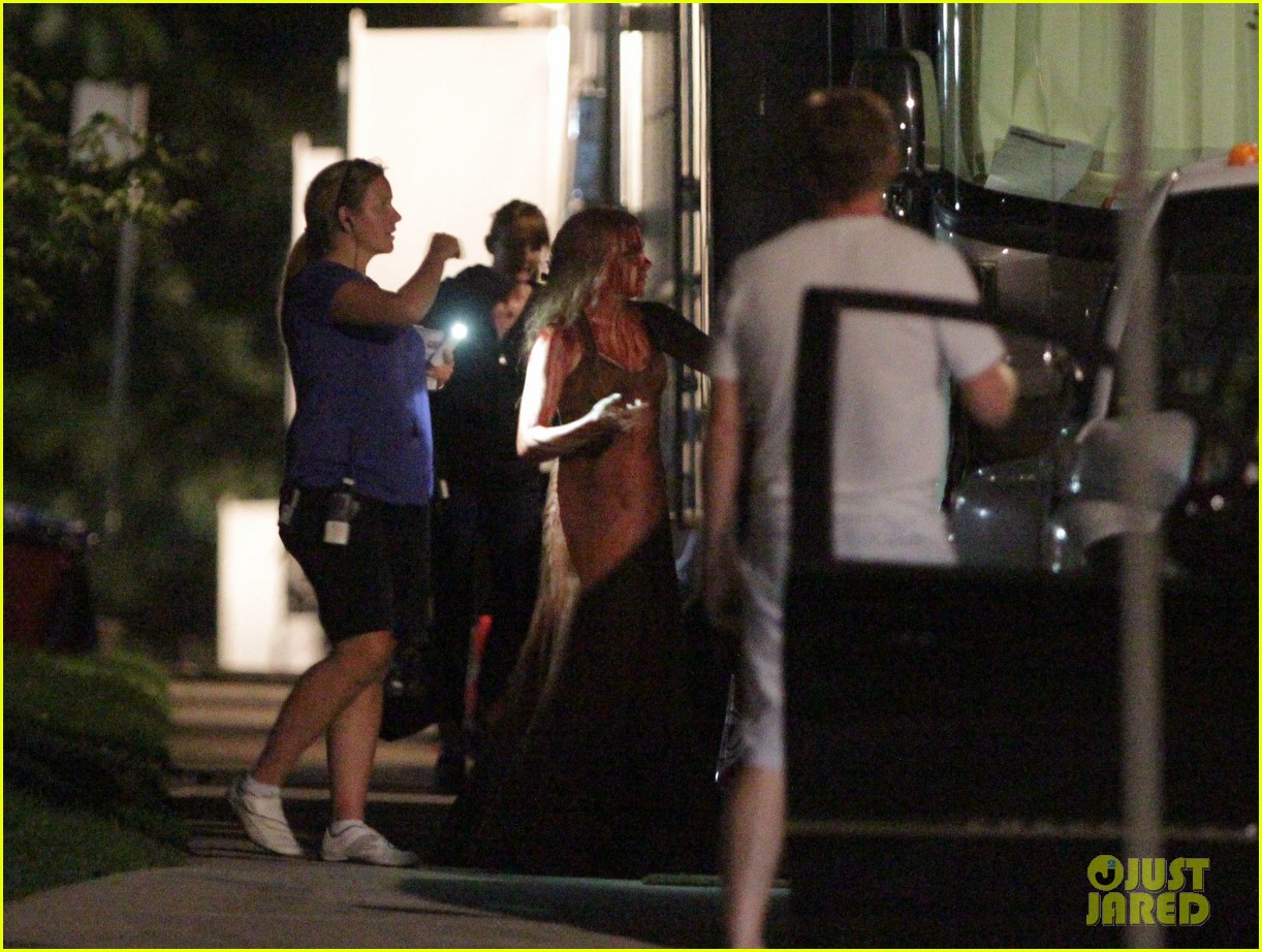 Chloe Moretz: Blood Soaked on 'Carrie' Set!: Photo 2708387 | Chloe ...