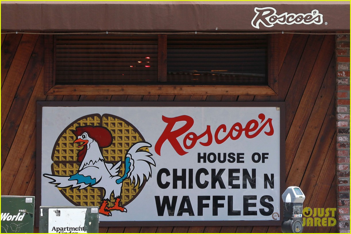 Ryan Phillippe: Roscoe's Chicken with Ava & Deacon: Photo 2699374 | Ava ...