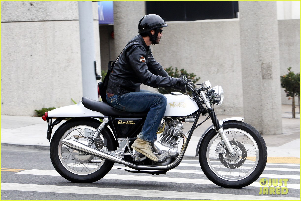 Keanu Reeves: 'Side By Side' Is Really Personal: Photo 2709623 | Keanu ...