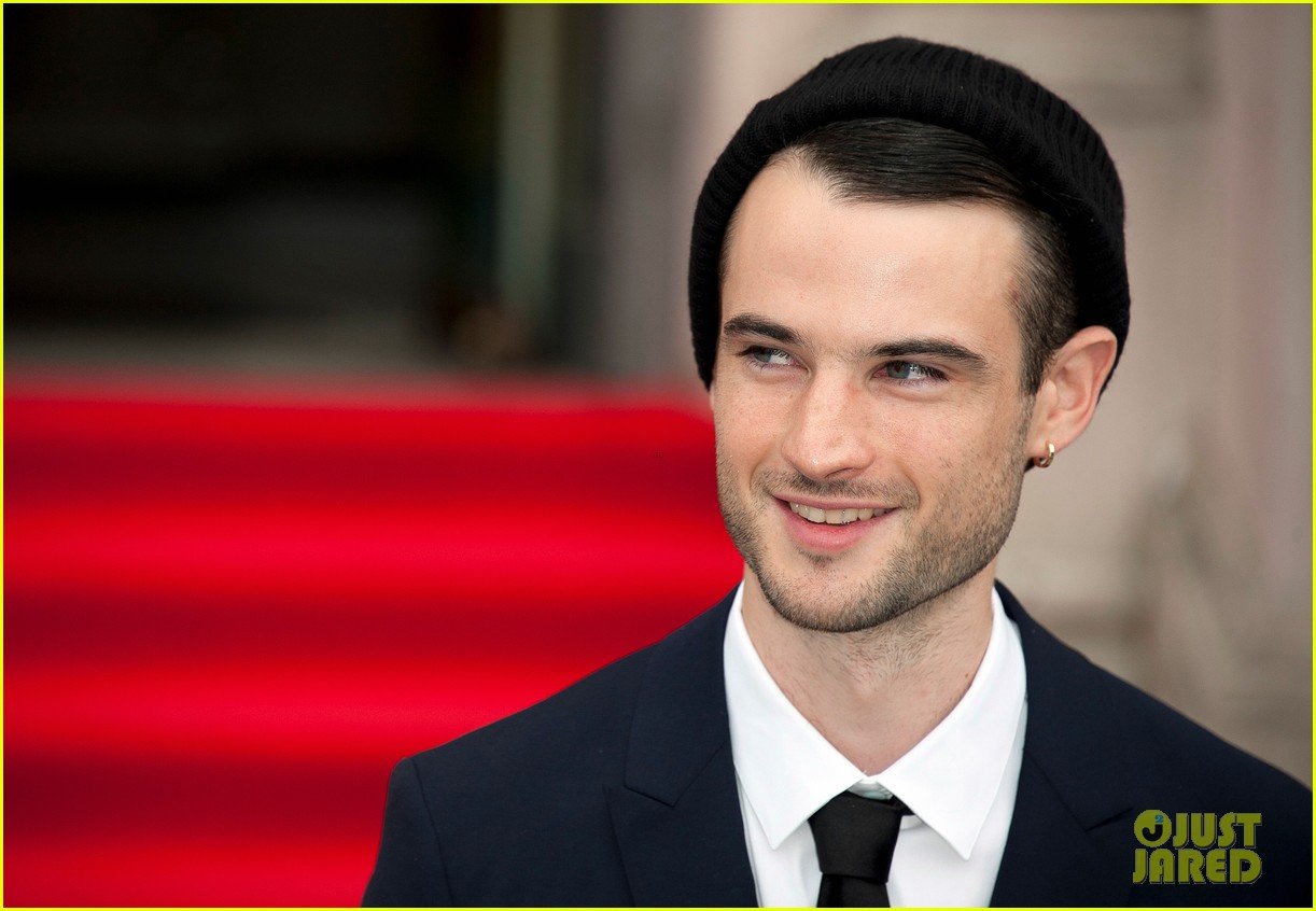 Tom Sturridge & Sam Riley: 'On The Road' UK Premiere!: Photo 2703252 ...