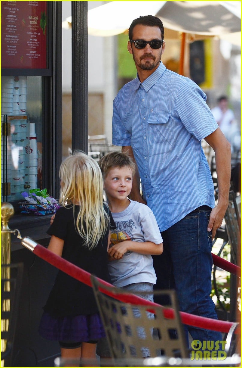 Rupert Sanders: Back to School Shopping with the Kids!: Photo 2709238 ...