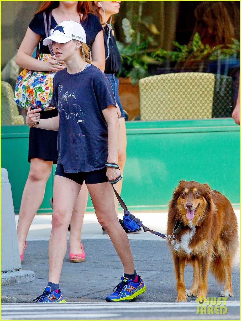 Amanda Seyfried: U.S. Open & Ice Cream Cone Cutie!: Photo 2710544 ...