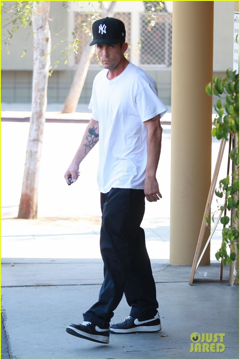 Amanda Seyfried & Desmond Harrington: Tea Bar Twosome!: Photo 2704638 ...