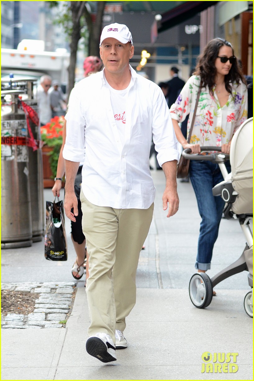 Bruce Willis & Emma Heming: Shopping with Baby Mabel!: Photo 2707192 ...
