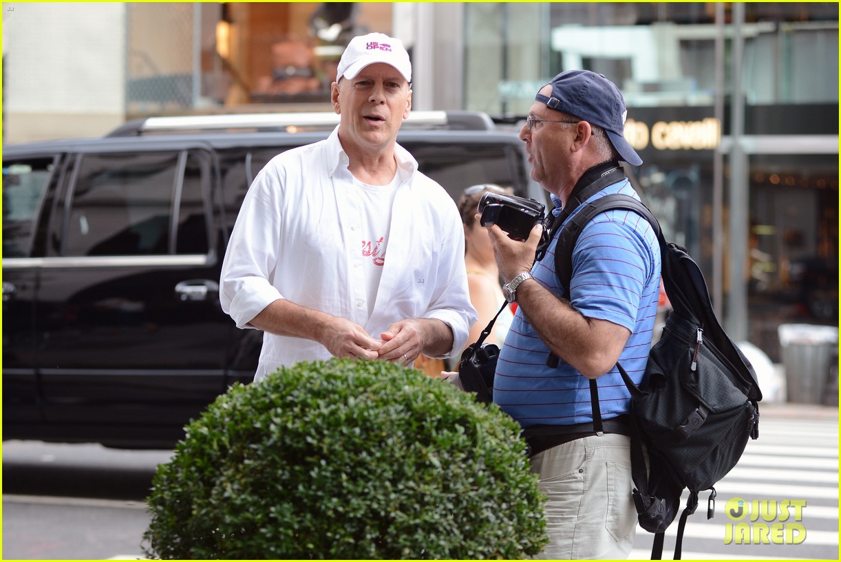 Bruce Willis & Emma Heming: Shopping with Baby Mabel!: Photo 2707209 ...