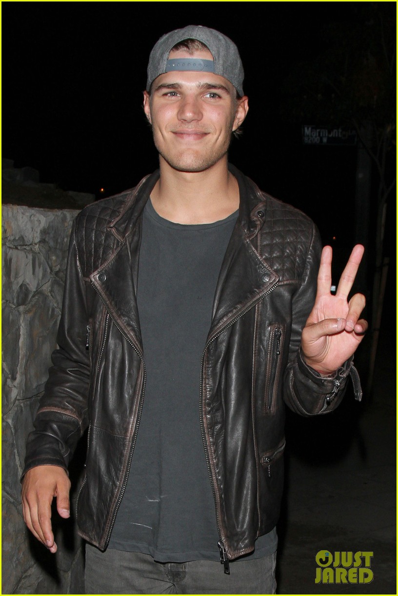 Chris Zylka: 'American Horror Story: Asylum' Promo Teaser!: Photo ...