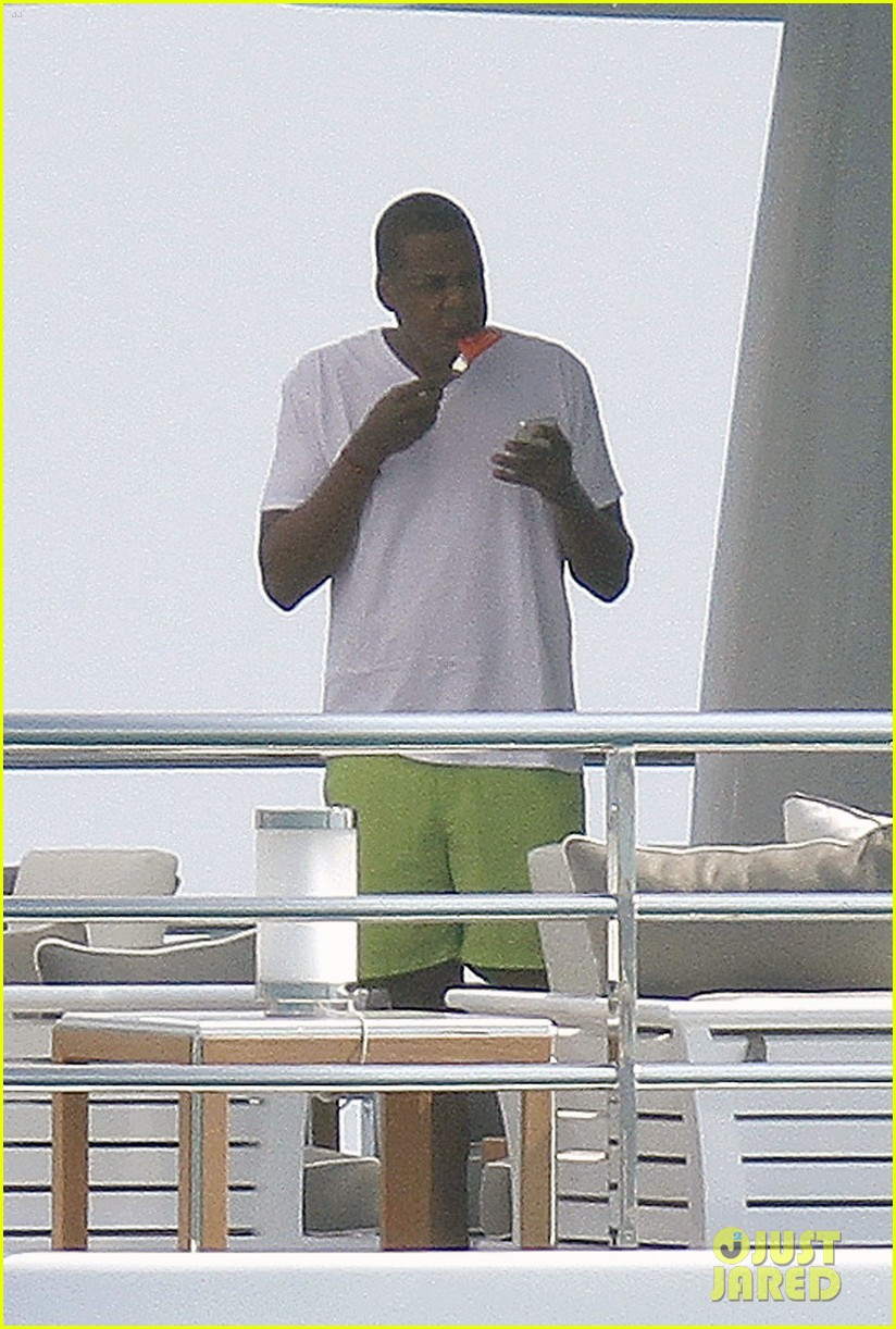 Beyonce & Jay-Z: Cuddles for Baby Blue Ivy!: Photo 2715454 | Celebrity ...