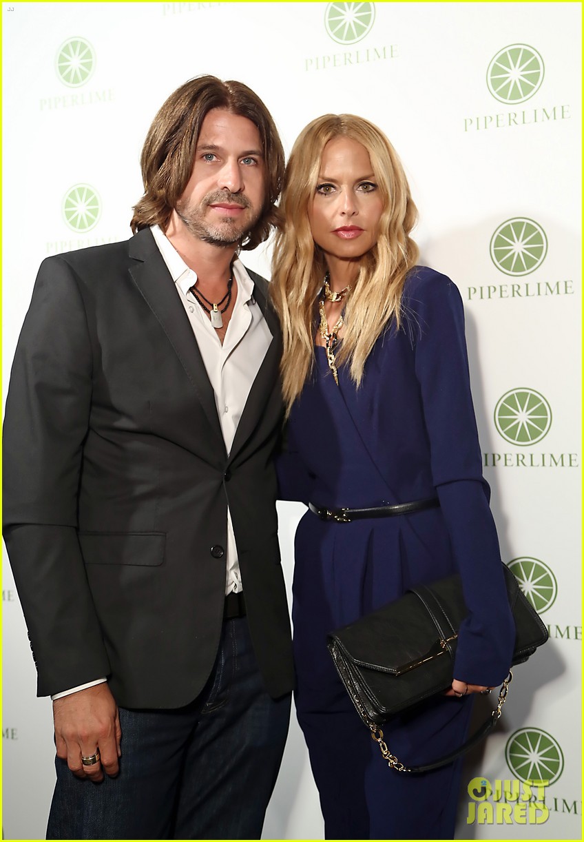 Alexa Chung & Olivia Palermo: Fashion's Night Out!: Photo 2716091 ...