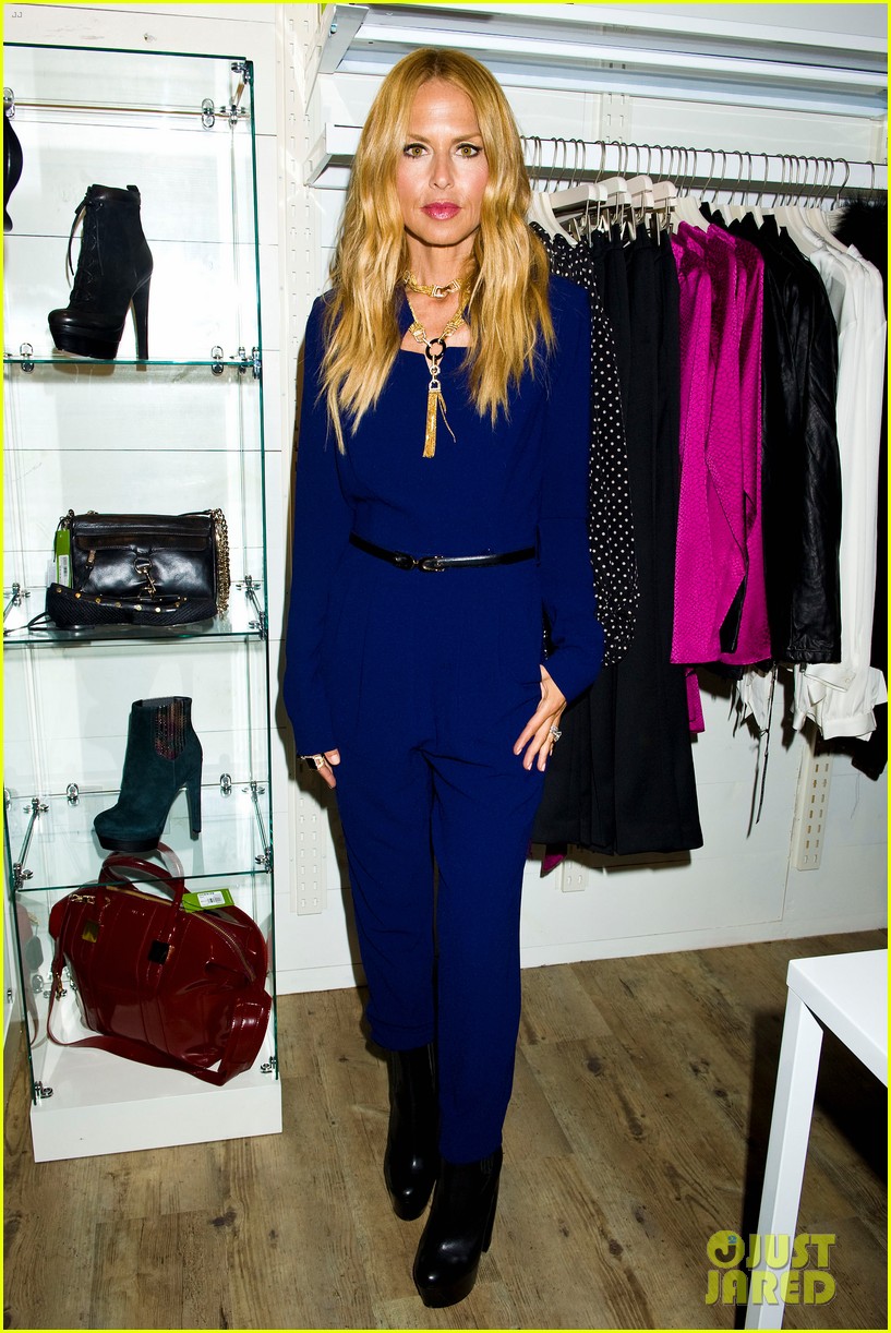 Alexa Chung & Olivia Palermo: Fashion's Night Out!: Photo 2716099 ...