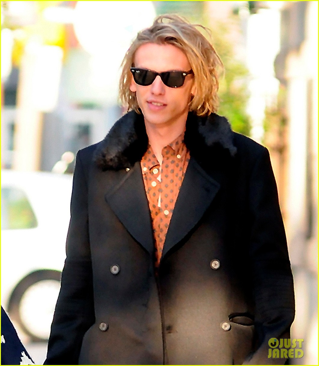 Lily Collins & Jamie Campbell Bower Hold Hands in Toronto!: Photo ...