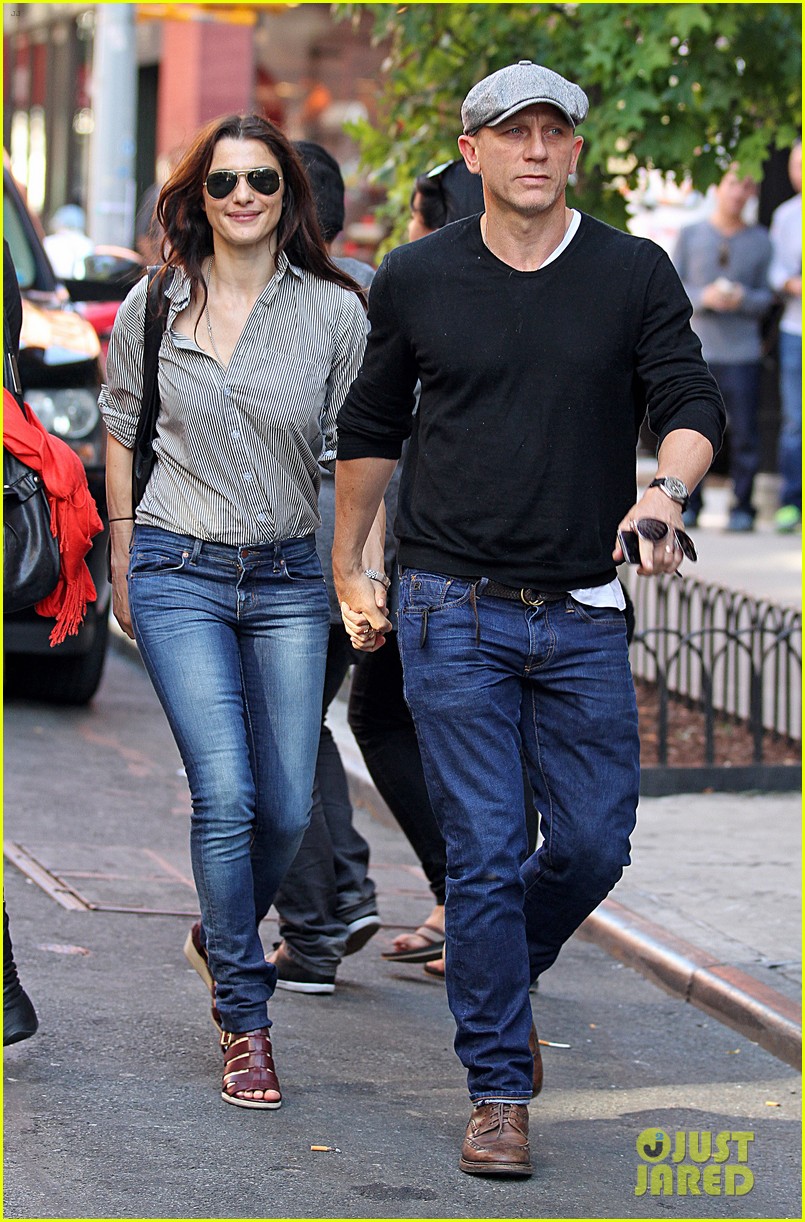 Daniel Craig & Rachel Weisz: Holding Hands in Manhattan!: Photo 2726853 ...