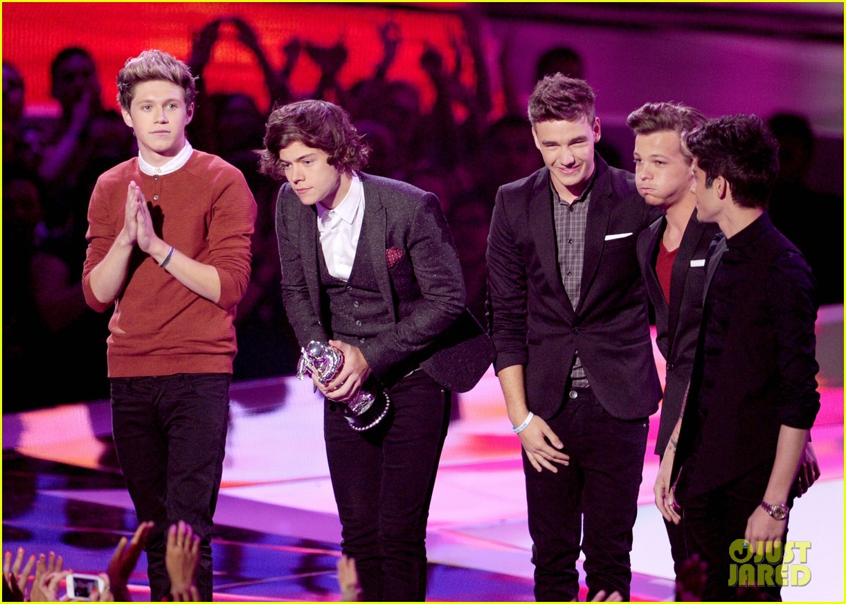 One Direction's MTV VMAs Performance 2012 - Watch Now!: Photo 2715762 ...