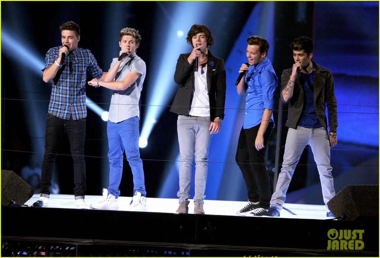 One Direction's MTV VMAs Performance 2012 - Watch Now!: Photo 2715765 ...