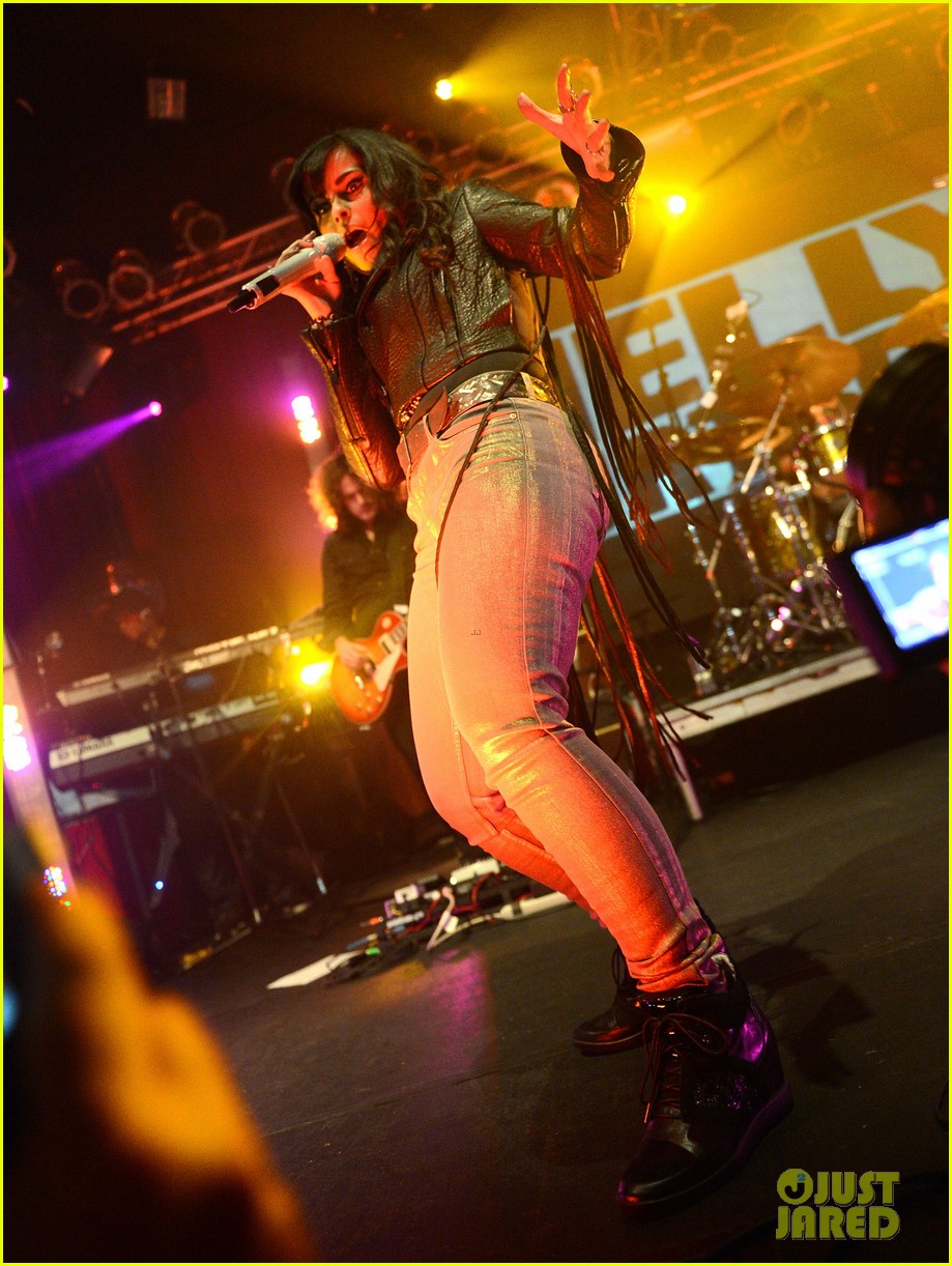 Nelly Furtado's 'Parking Lot' Video Premiere - Watch Now!: Photo ...