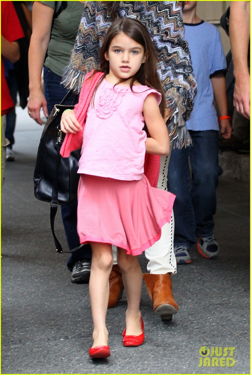 Katie Holmes & Suri: Mommy-Daughter Brunch!: Photo 2728856 | Celebrity ...