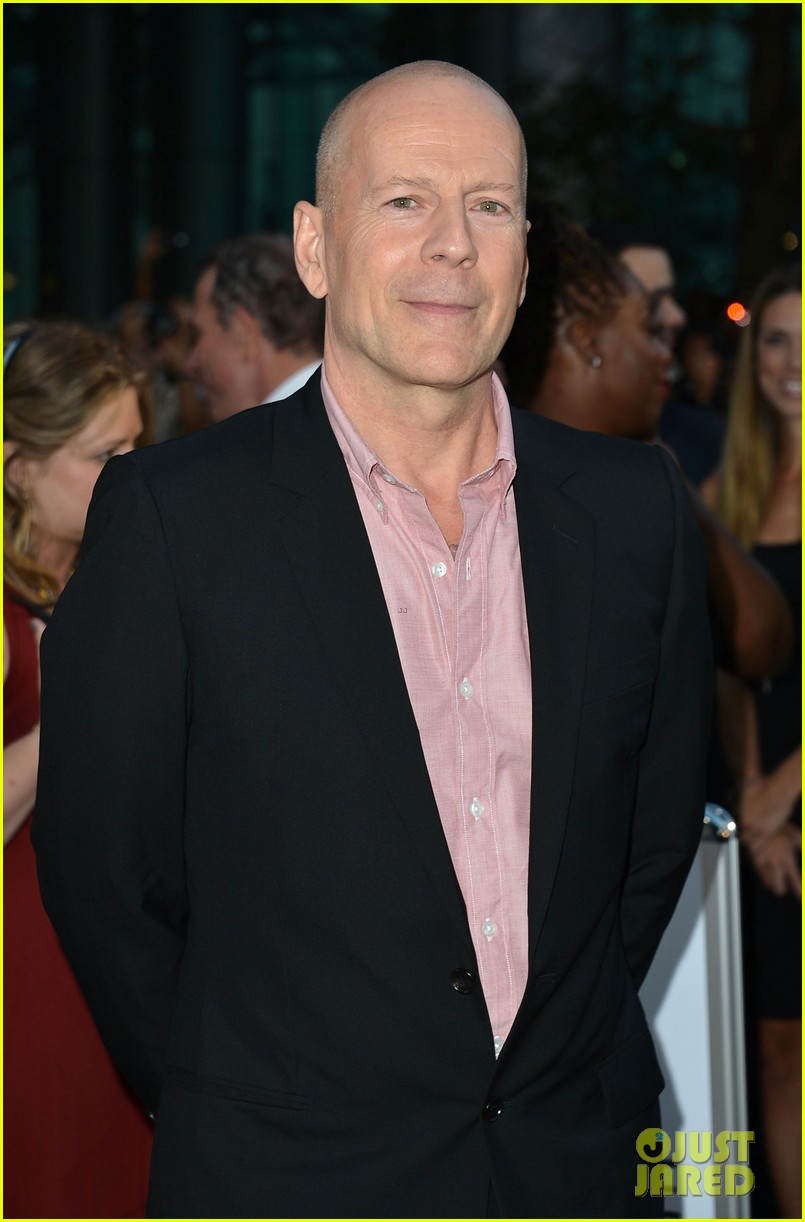 Joseph Gordon-Levitt & Emily Blunt: 'Looper' Premiere at TIFF!: Photo ...