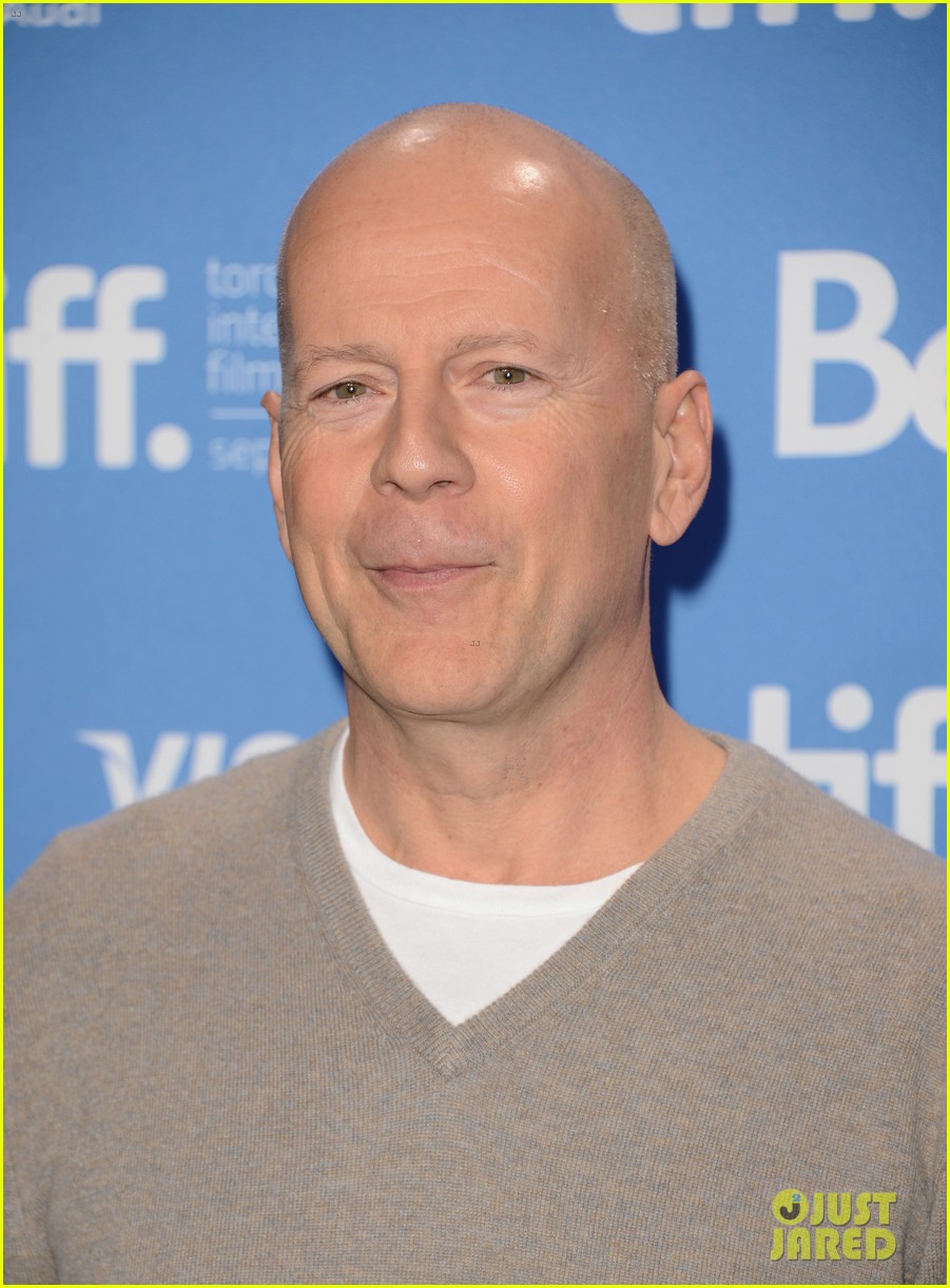 Joseph Gordon-Levitt & Emily Blunt: 'Looper' Premiere at TIFF!: Photo ...