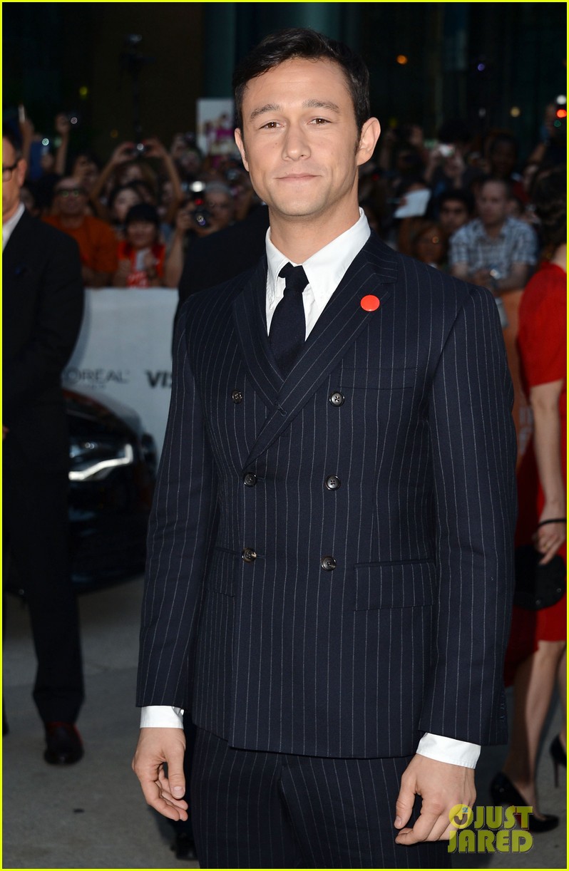 Joseph Gordon-Levitt & Emily Blunt: 'Looper' Premiere at TIFF!: Photo ...