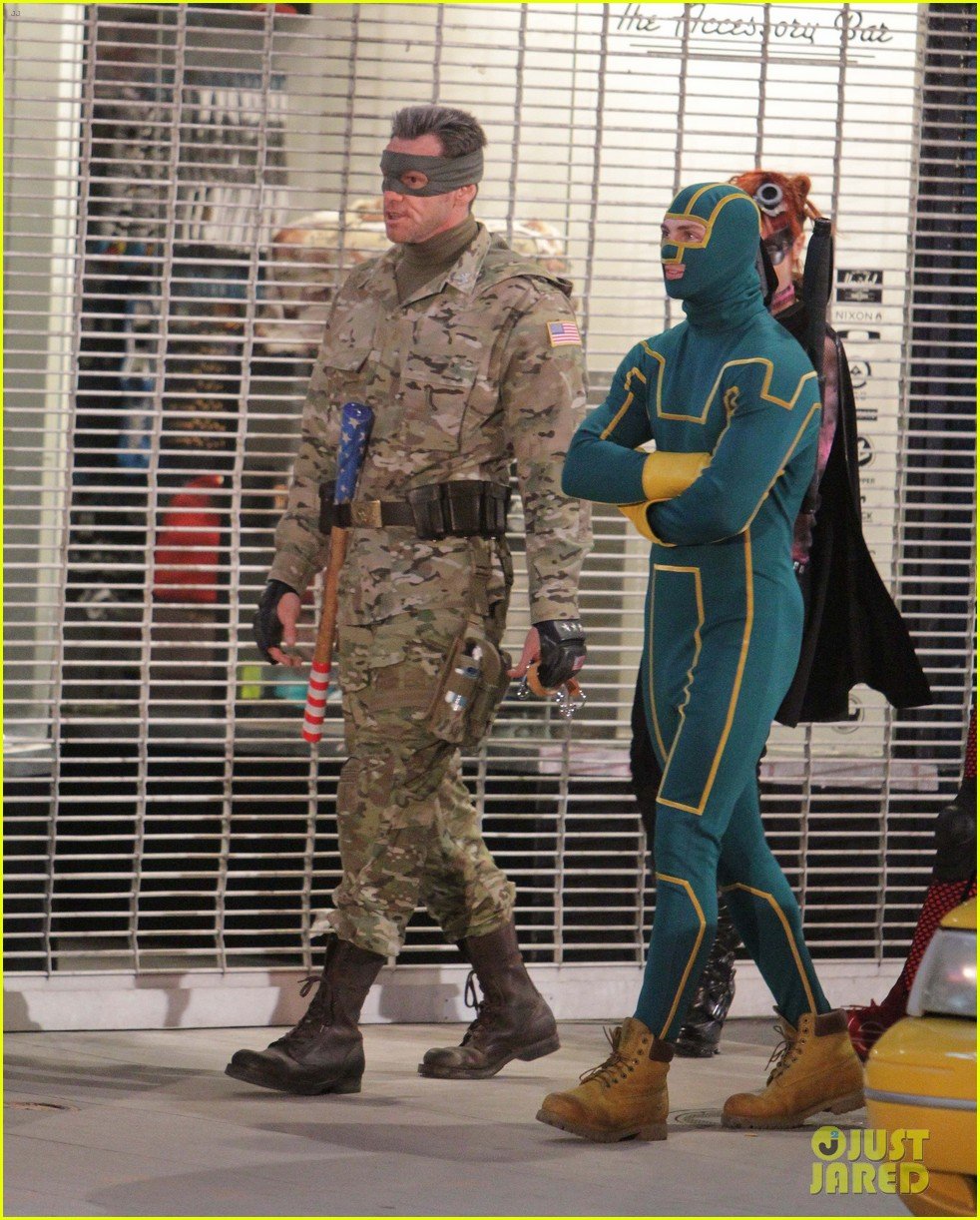 Aaron Taylor-Johnson & Jim Carrey: 'Kick-Ass 2' Set!: Photo 2726724 ...