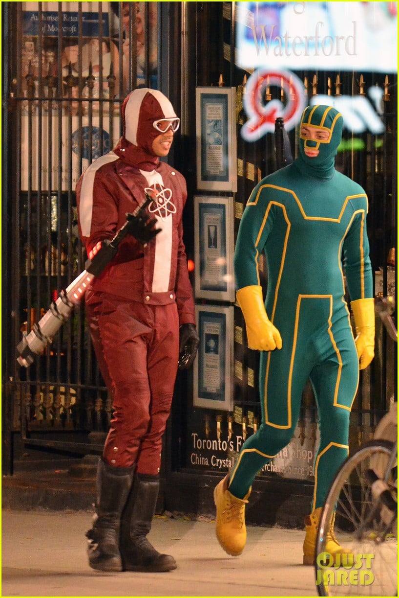 Aaron Taylor-Johnson & Jim Carrey: 'Kick-Ass 2' Set!: Photo 2726746 ...