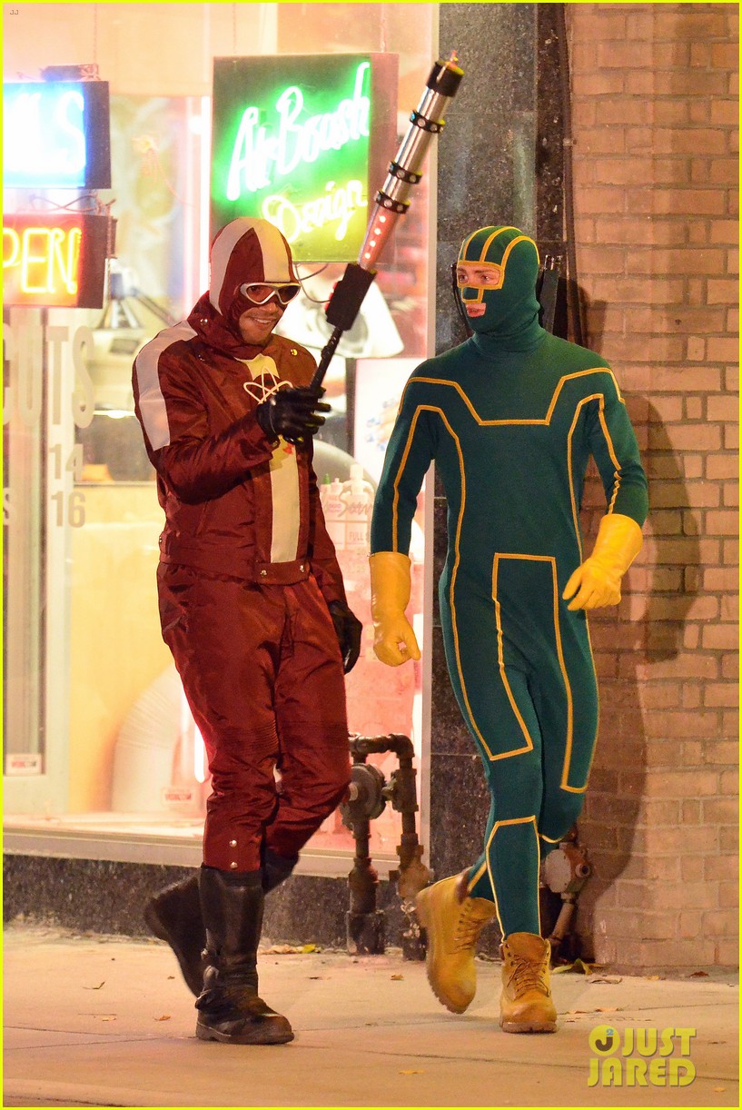 Aaron Taylor-Johnson & Jim Carrey: 'Kick-Ass 2' Set!: Photo 2726748 ...