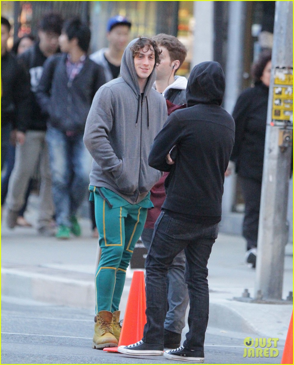 Aaron Taylor-Johnson & Jim Carrey: 'Kick-Ass 2' Set!: Photo 2726753 ...