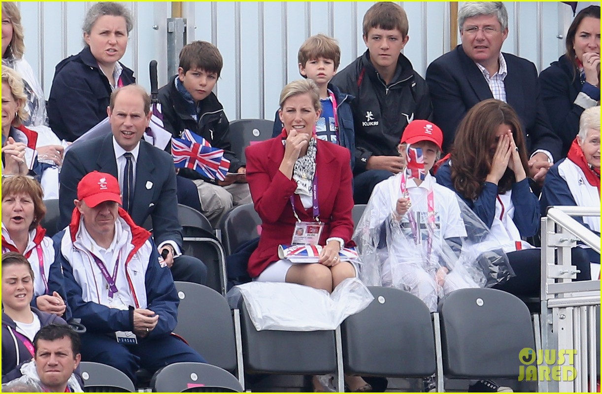 Duchess Kate Cheers Great Britain's Rowing Team to Gold Medal!: Photo ...