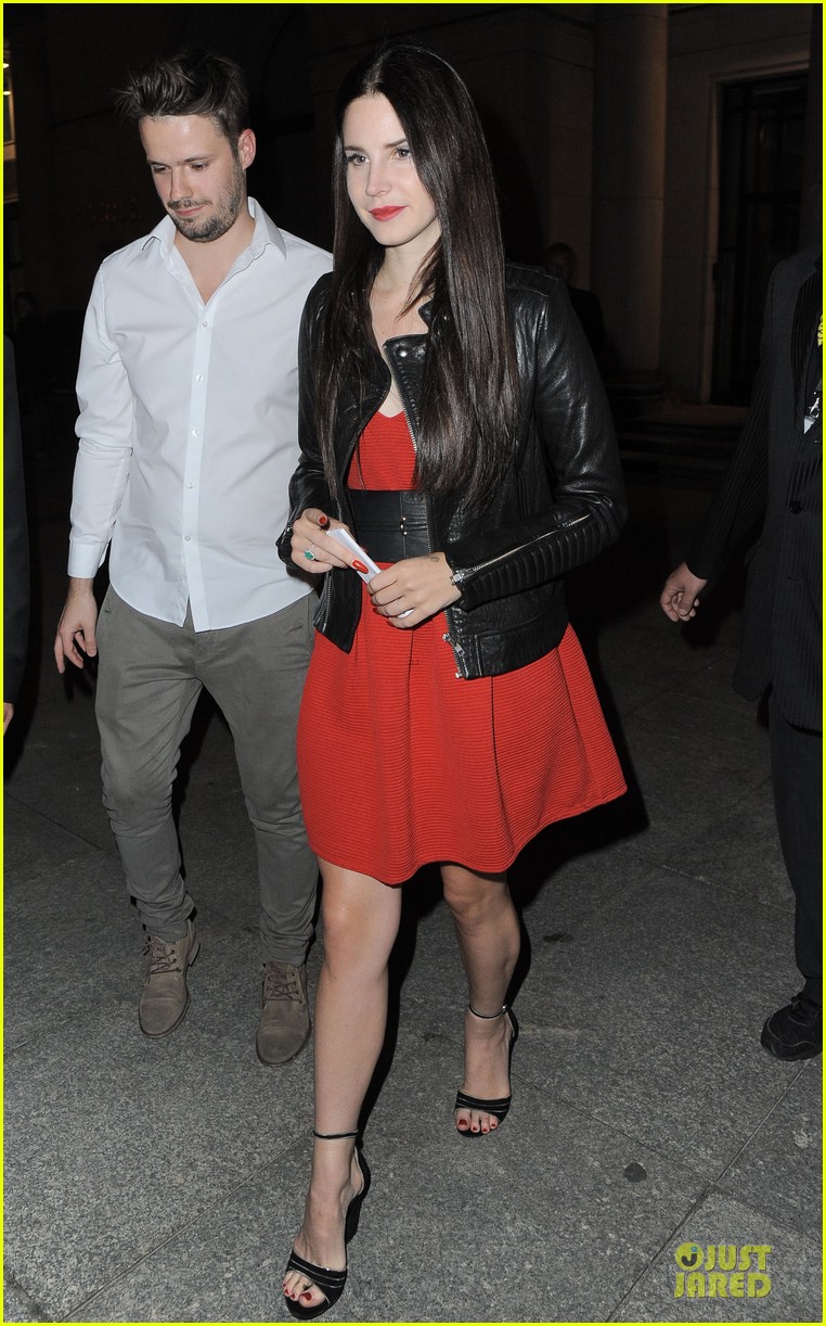 Lana Del Rey: H&M Fall Campaign Commercial!: Photo 2722130 | Lana Del ...