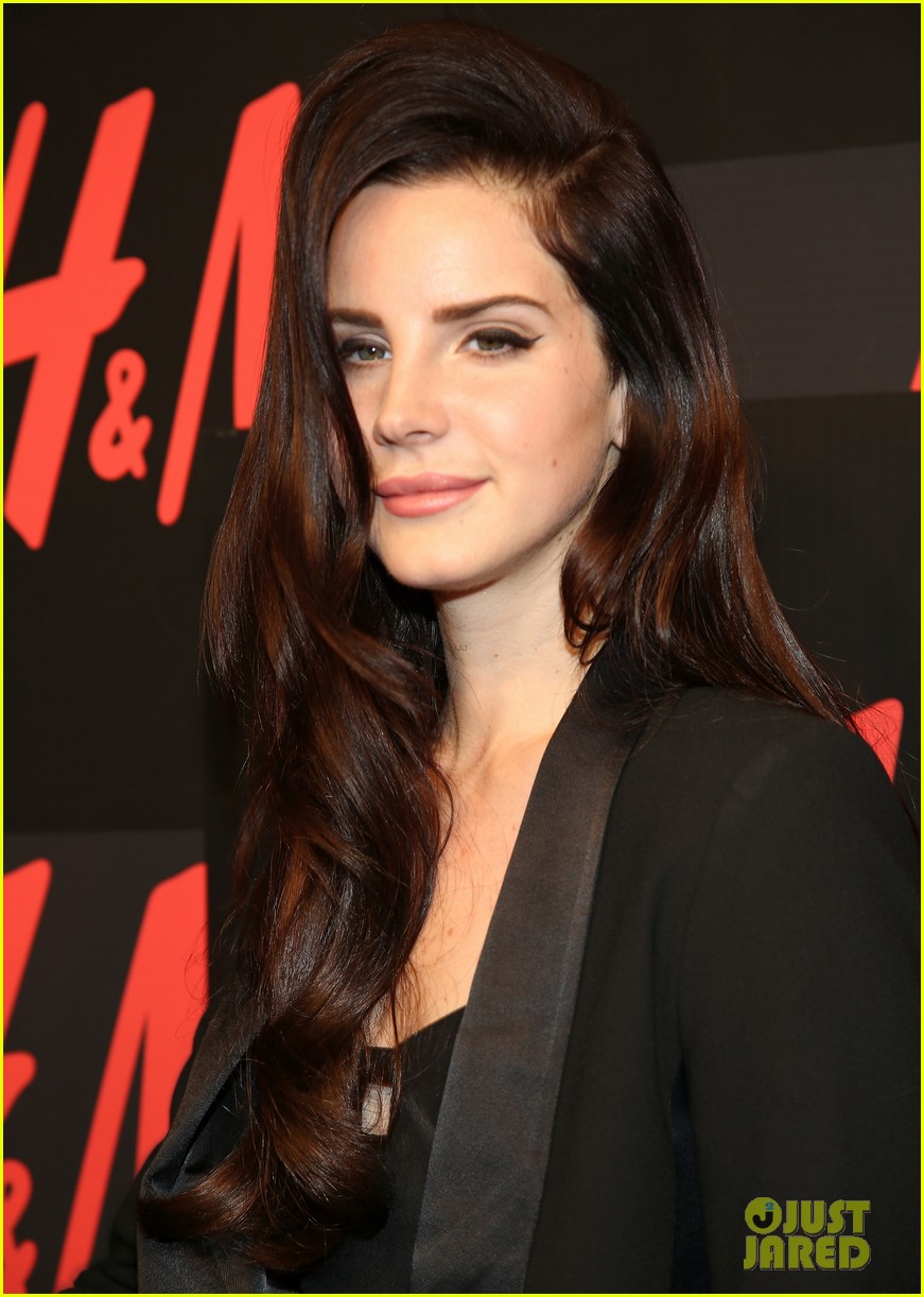 Lana Del Rey: H&M Ad Campaign Launch & Concert!: Photo 2724989 | Lana ...